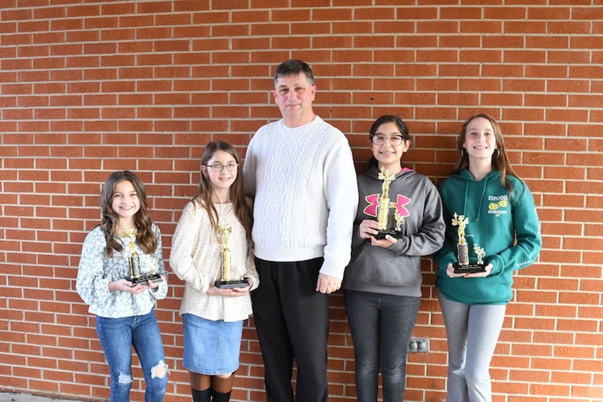 Students shine in IHS spelling bee