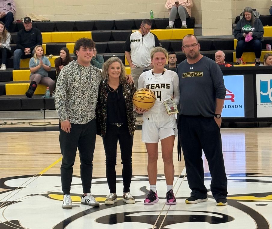 Jones becomes second player to reach 1,000 points at Billingsley