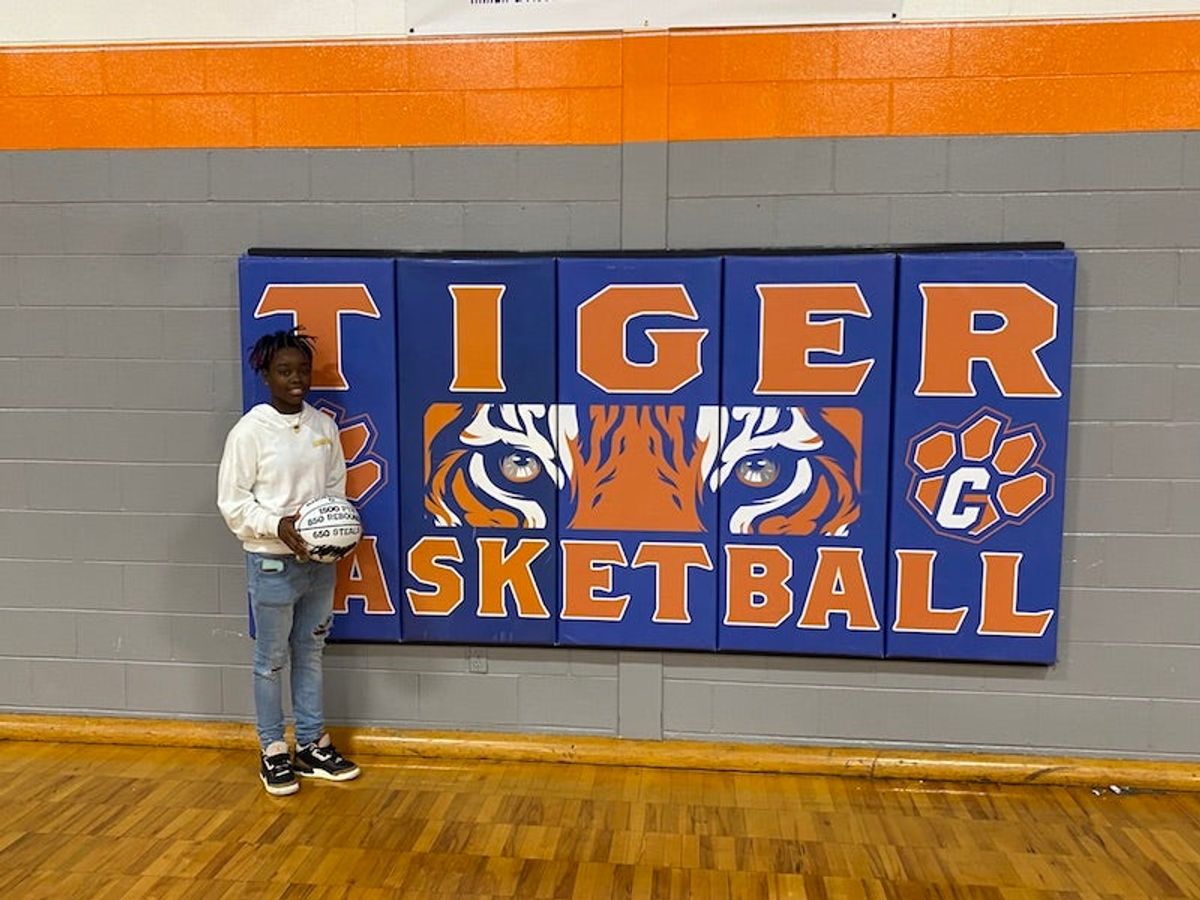Sophomore Anderson gets 1,500 points for Tigers