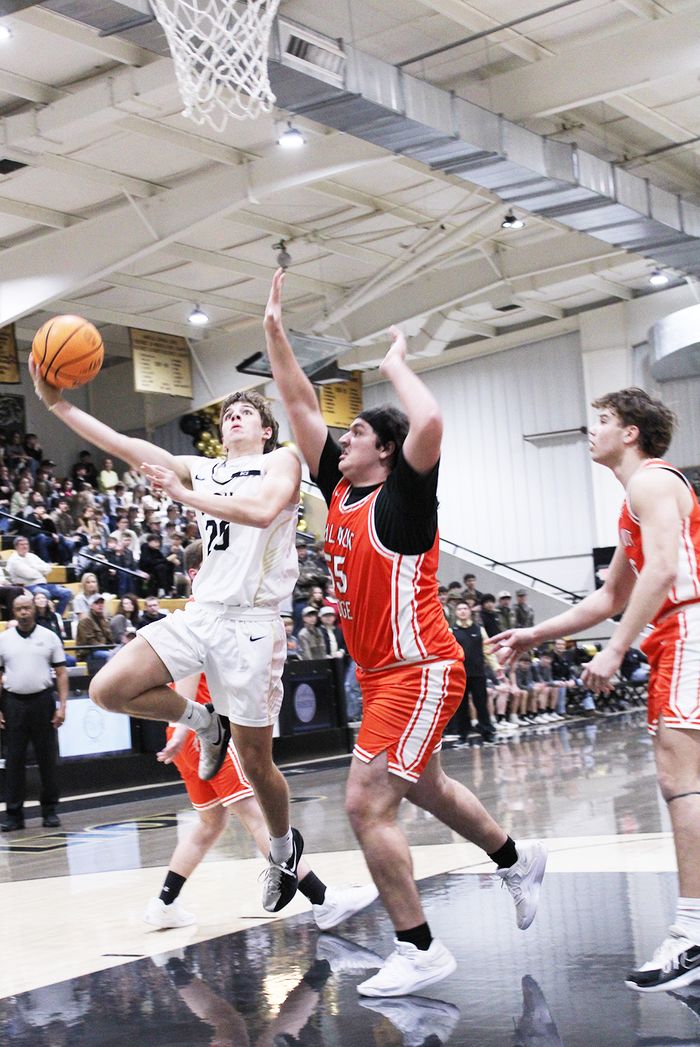 Walnut Ridge upends Manila, 67-64