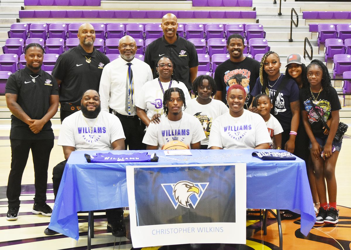 Seminole’s Chris Wilkins signs with WBU