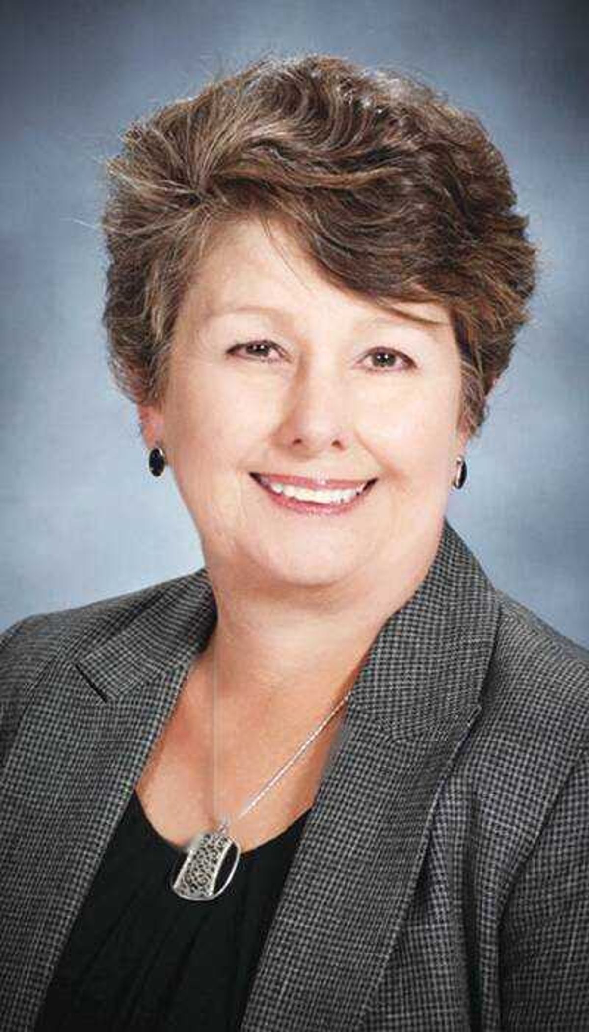 Rivercrest Superintendent Sally Bennett announces retirement