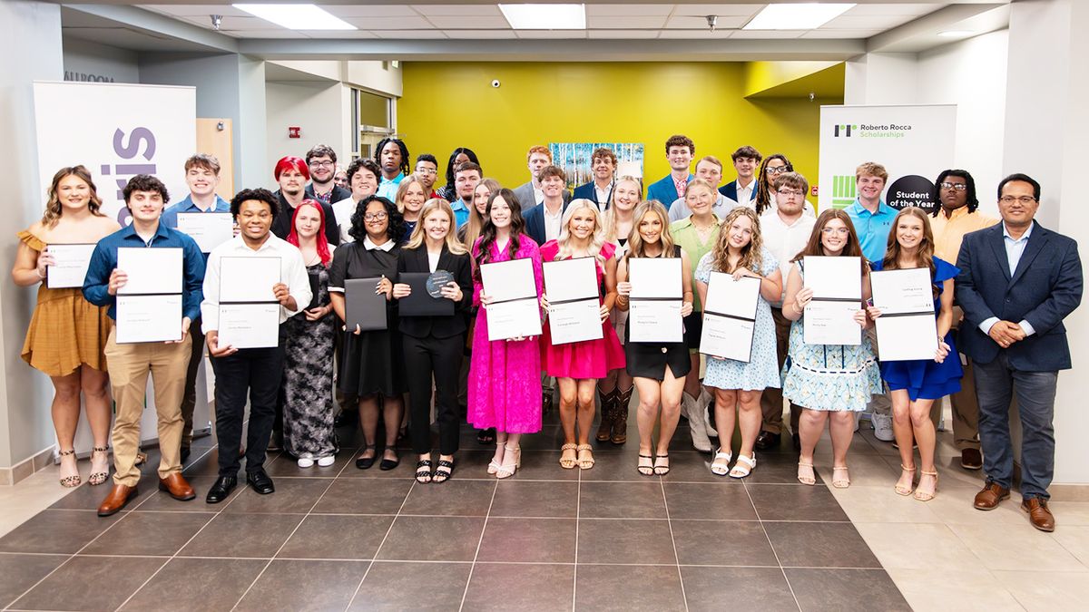 Tenaris awarded $112,000 in scholarships to local students