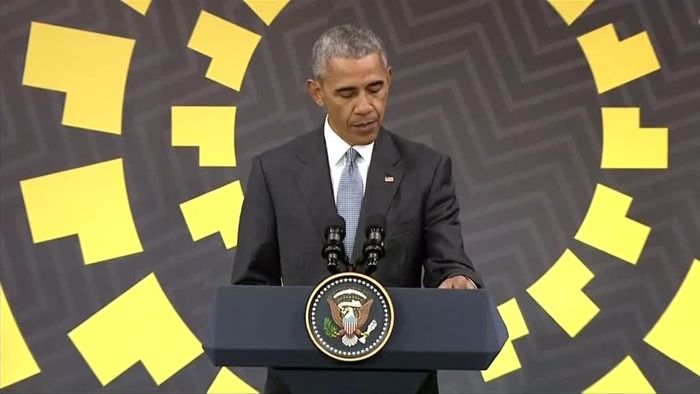 Obama: People should take a "wait-and-see approach" to Donald Trump (v...