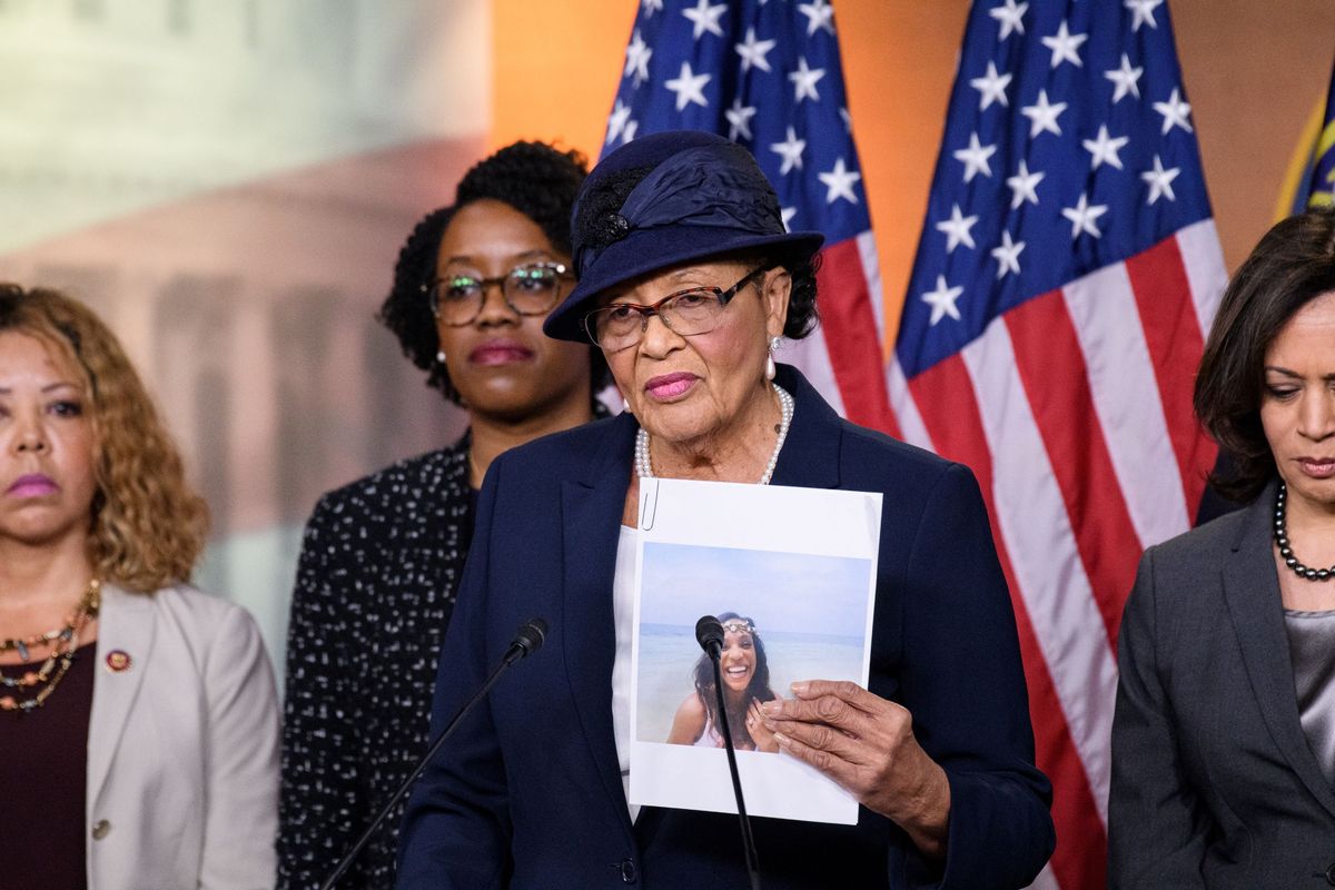 Congresswoman Alma Adams' stillbirth prevention act signed i...