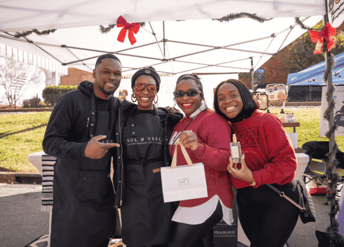 Your ultimate 2025 Charlotte holiday bucket list: Festive concerts, wi...