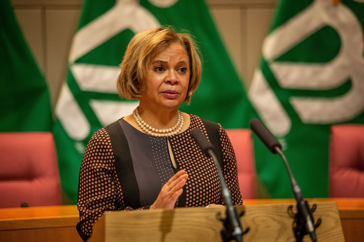 Mayor faces criticism for tweet about NFL player who collapsed on the ...
