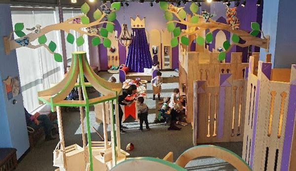 “Castle” exhibit returns to Chicago Children’s Museum