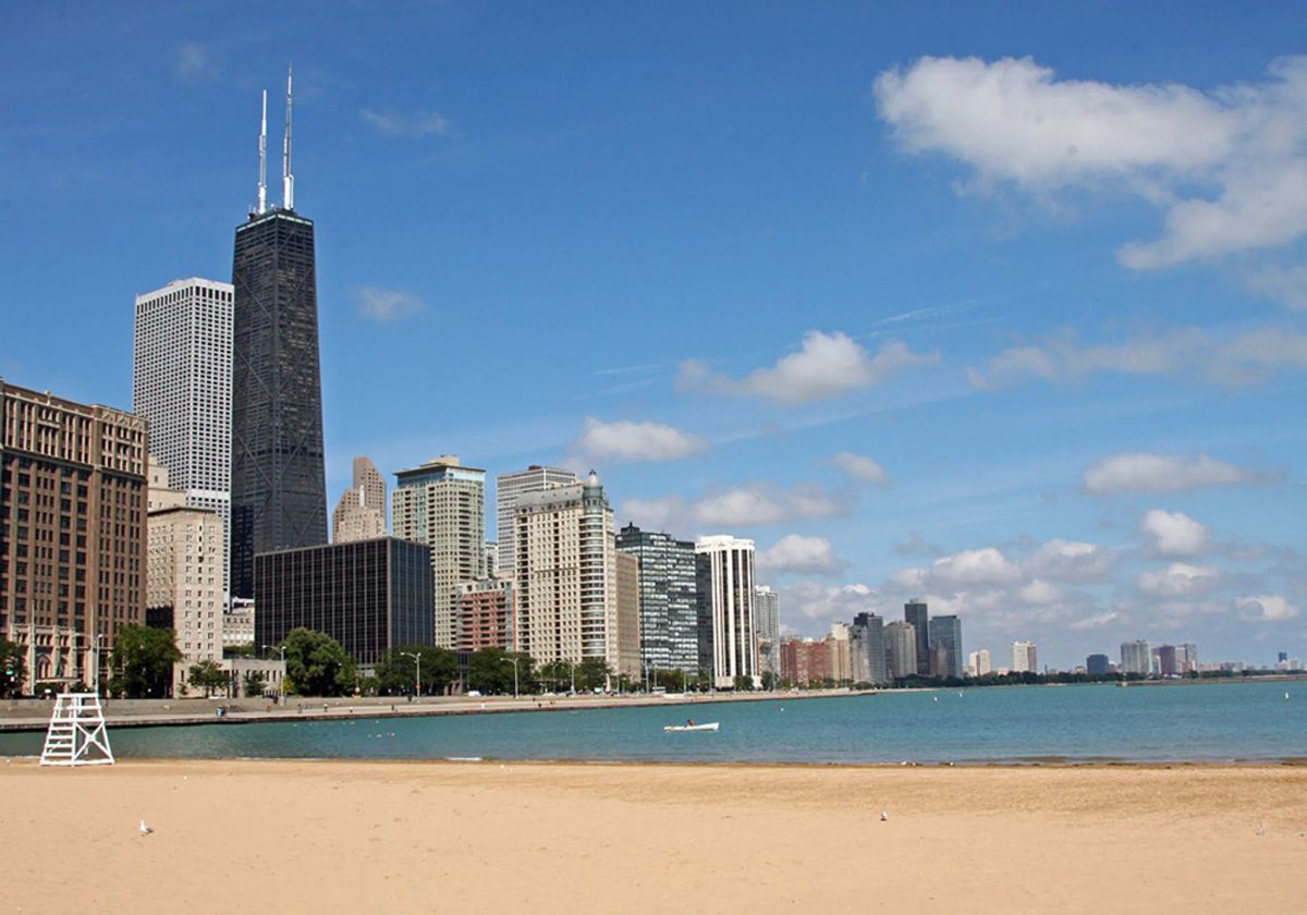 Guide to beaches, pools and splash pads in the Chicago Area