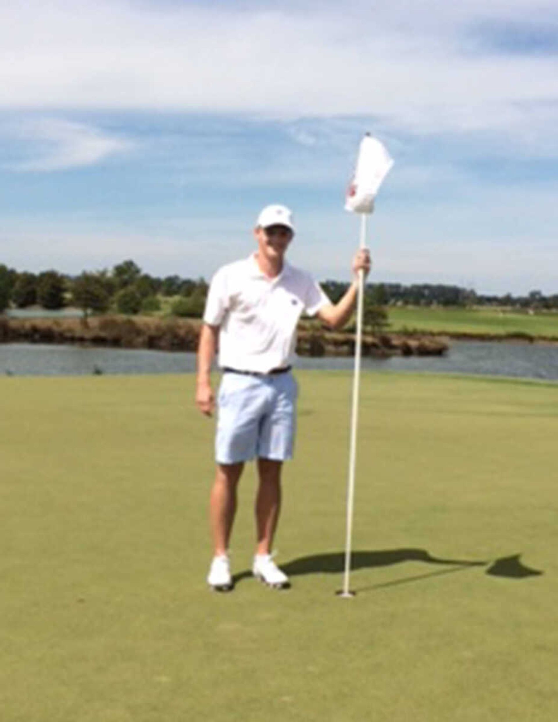 Kennett native Hayden Combs sinks hole in one for Washington and Lee U...