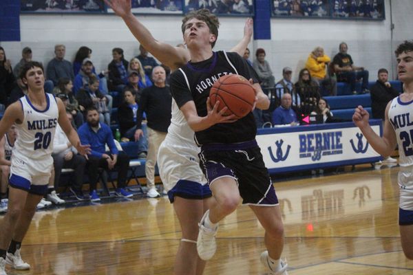 Basketball preview: Holcomb Hornets basketball enters new era under Ga...