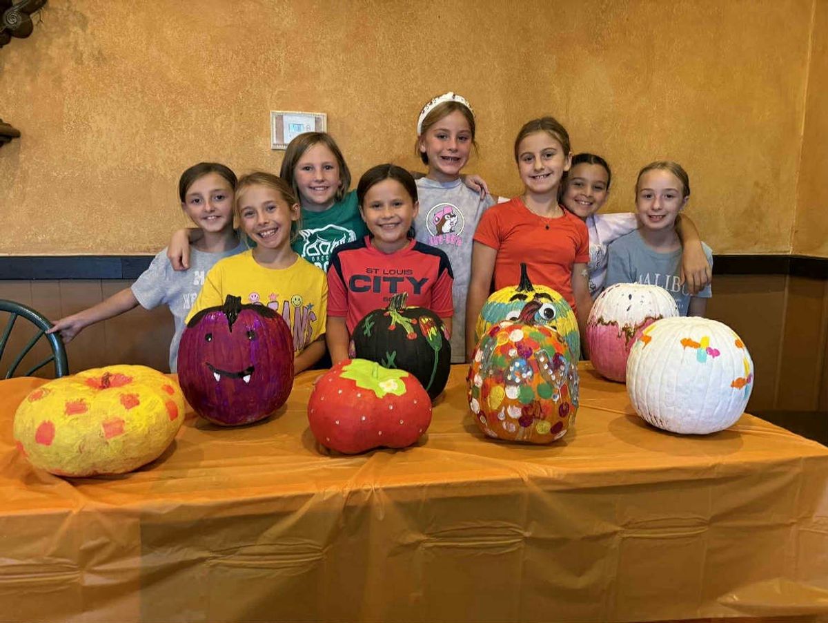 Community gathers for pumpkin decorating contest at Senath State Bank