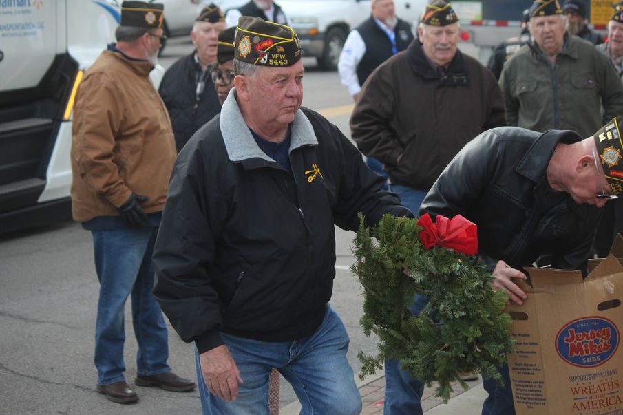 Local veterans honor fallen heroes as Wreaths Across America returns t...