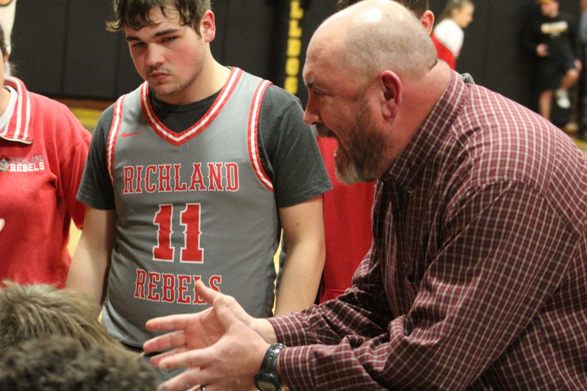 C1S1: Risco rolls over Richland for third time this season,