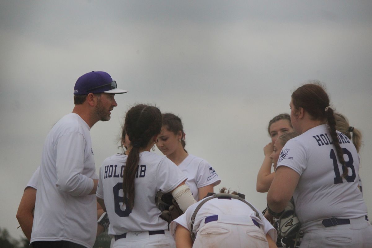 Holcomb Hornets softball racks up postseason honors after seventh stra...