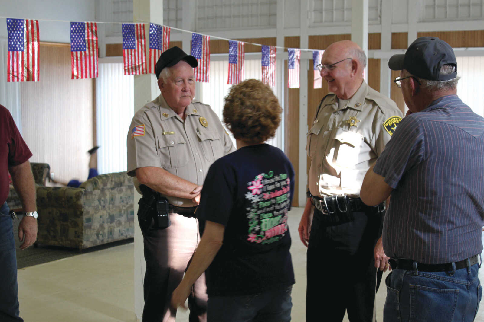 Holcomb residents say thank you to retiring police chief
