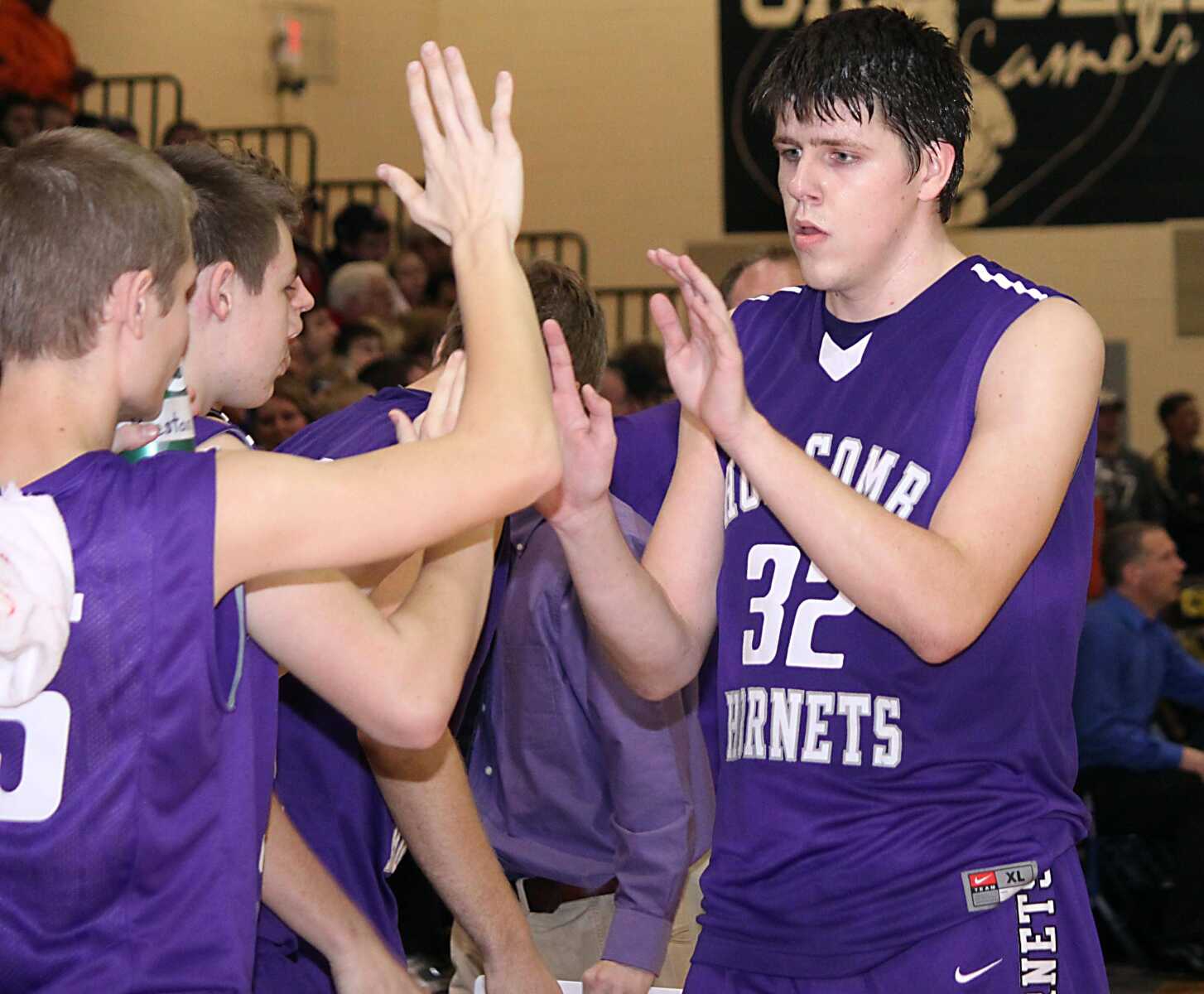 (Video Included) Senior center Jamie Massey breaks all-time basketball...