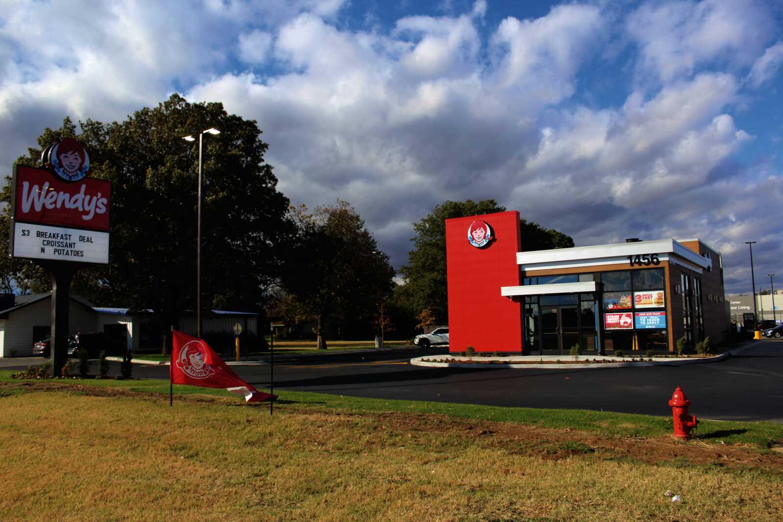 Wendy's open in new location