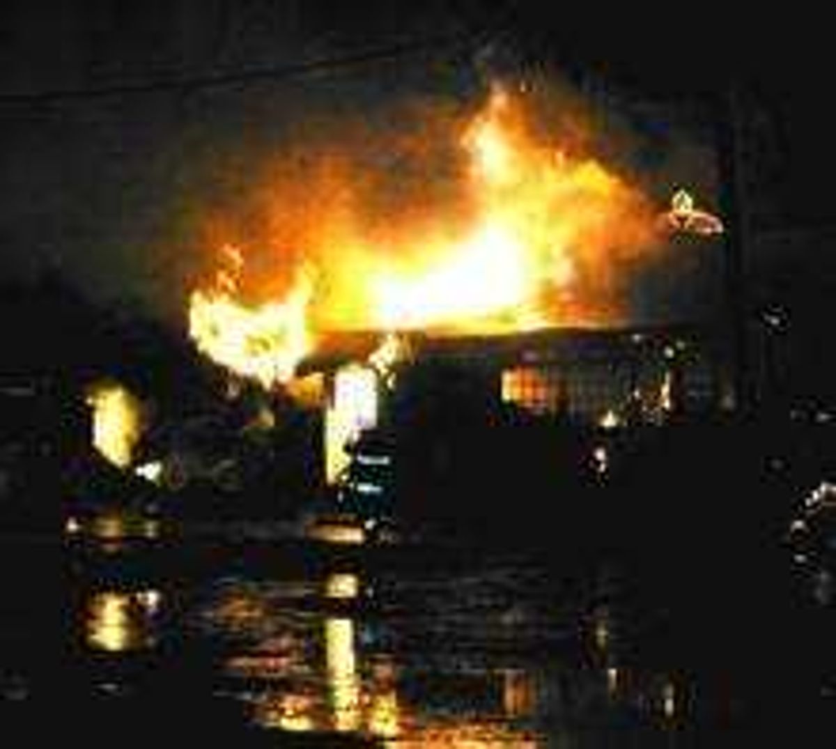 Fire sweeps area landmark