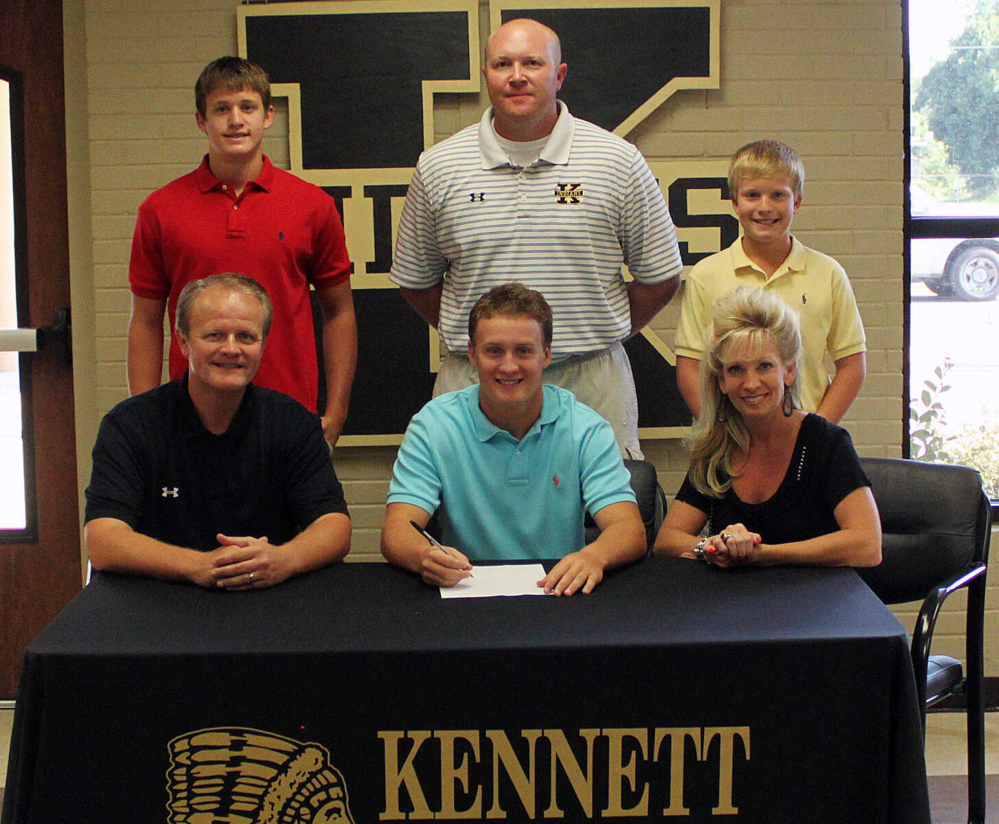 Cameron Wallace signing