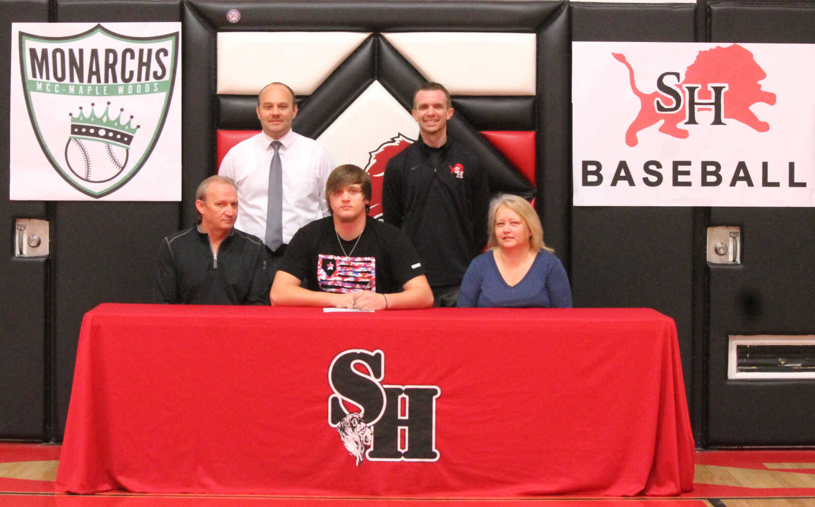 Austin Autry signs to play baseball at MCC-Maple Woods