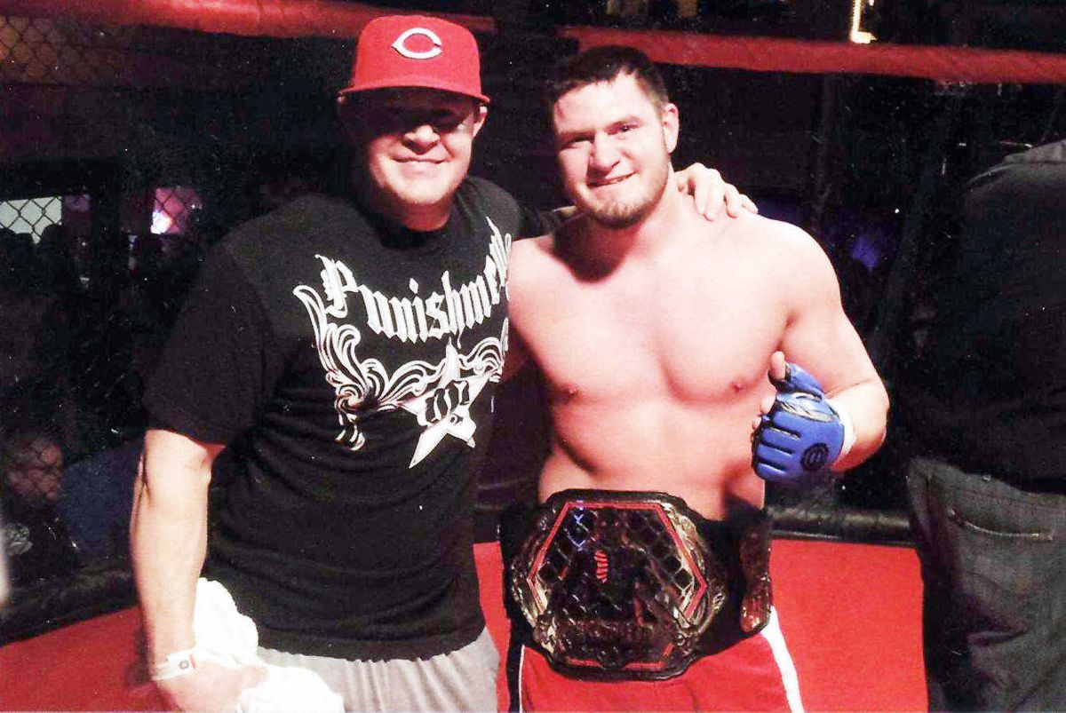 Bo Smith defends title, announces he is going pro