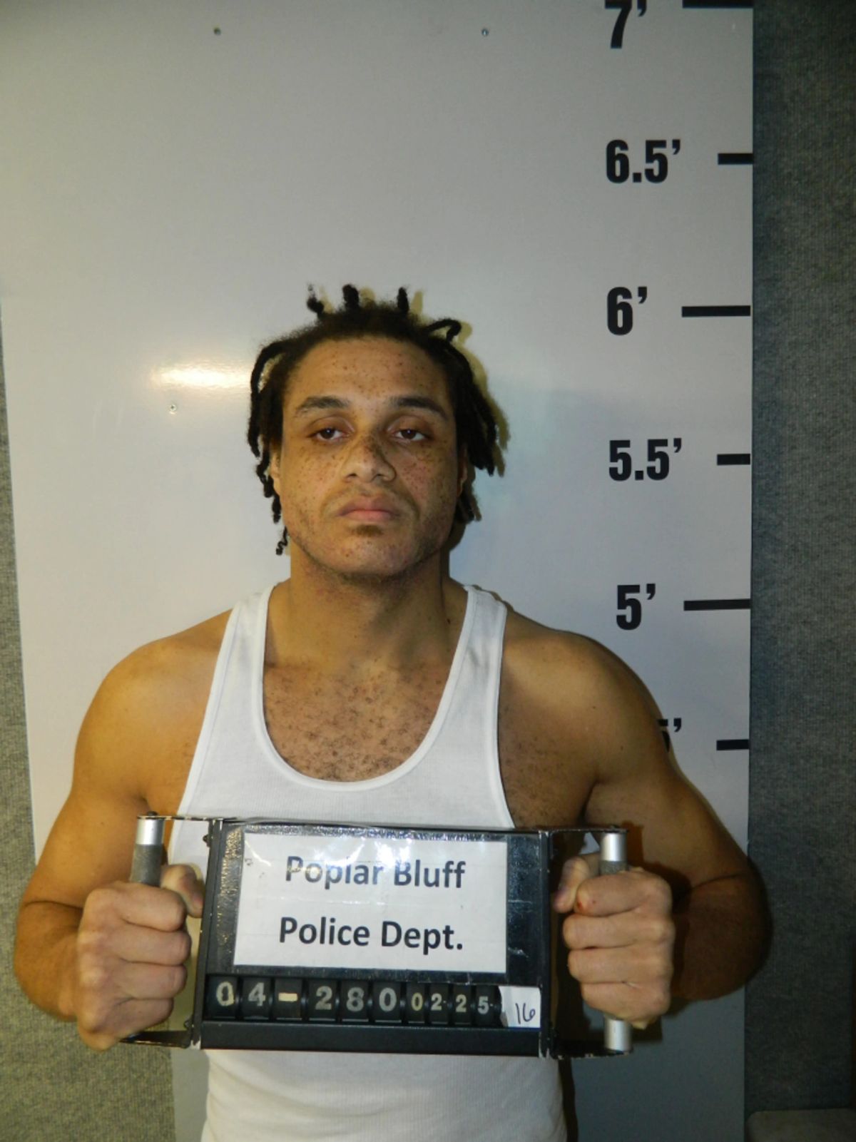 'Career criminal' sought after St. Louis killings still at l...