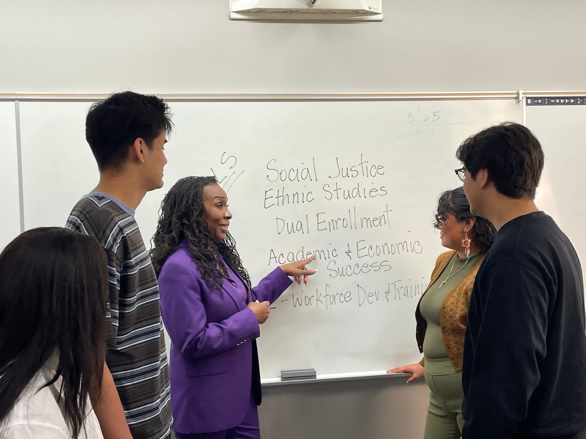 Nichelle Henderson Brings Teacher Experience To Superintende...