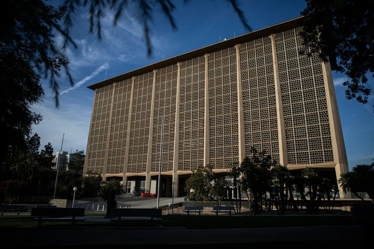 California law forbids ICE from making arrests at courthouse...
