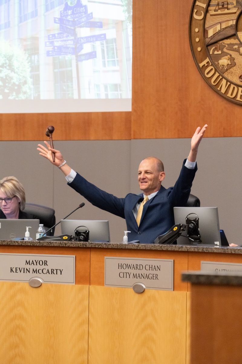 McCarty Sworn In As Mayor Of Sacramento