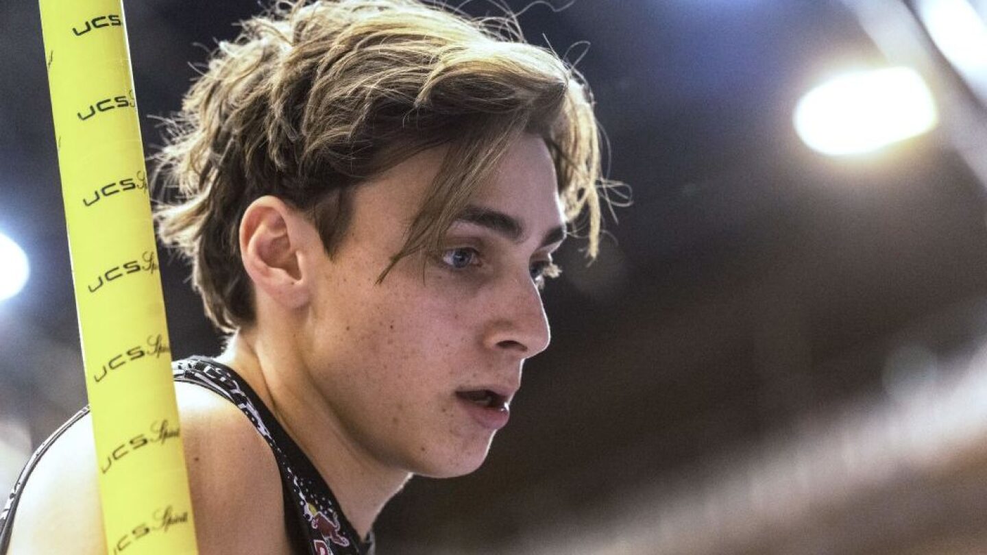 Best Pole Vault Pole: Let's Look at the Data