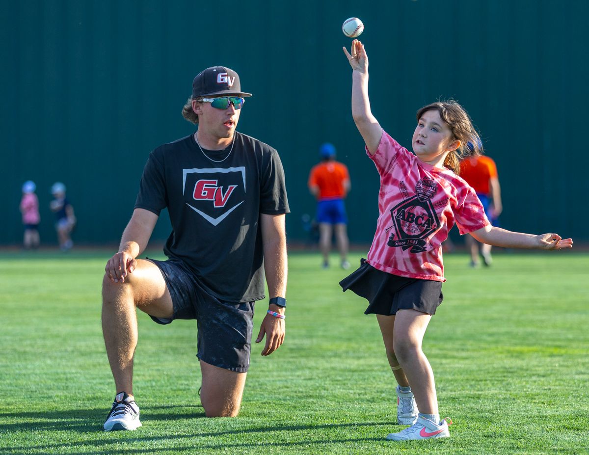 World Series teams try to help ignite passion for baseball at annual k...
