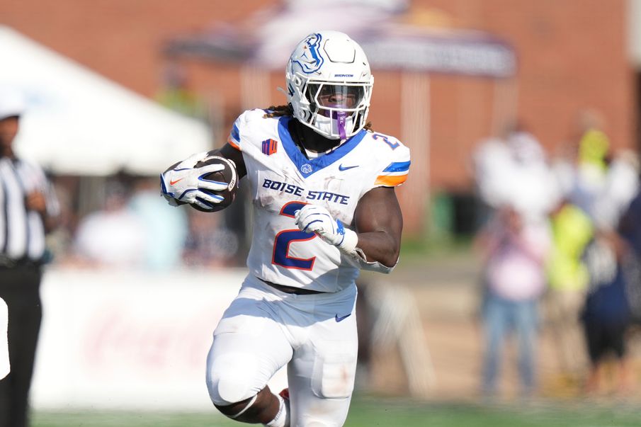Jeanty strikes a Heisman pose, sets Boise State records in win