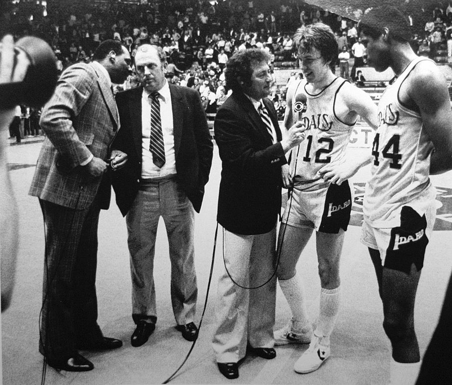 Basketball Hall of Famer, former WSU coach George Raveling dies at 88