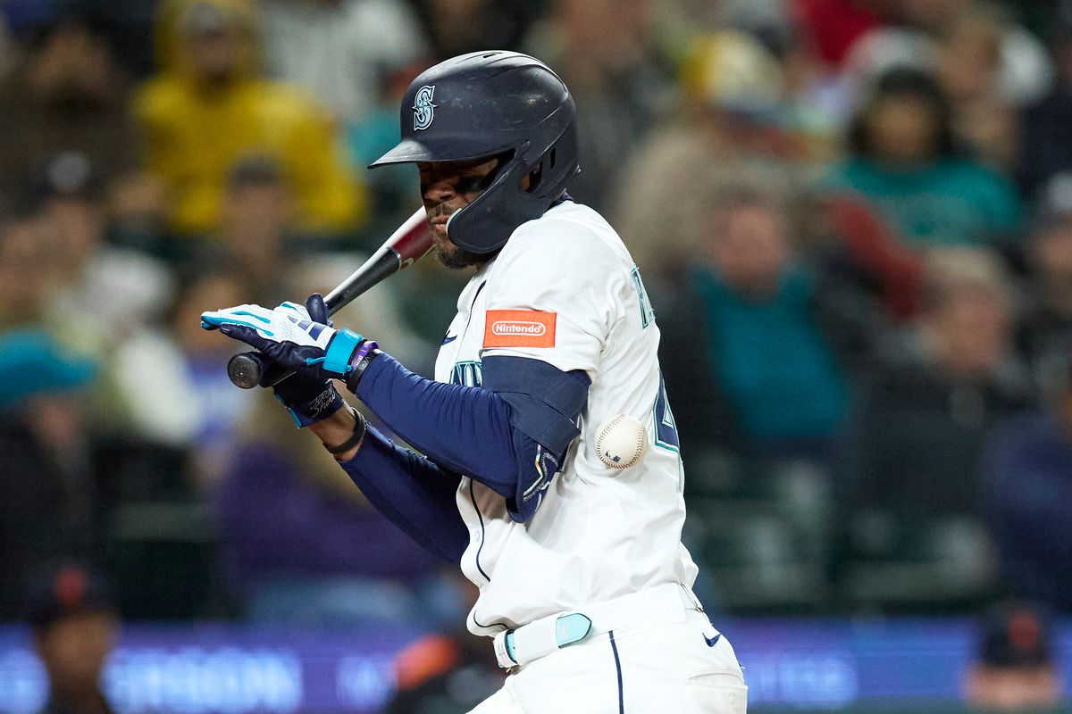 Tigers toss one-hitter, beat Mariners 4-1