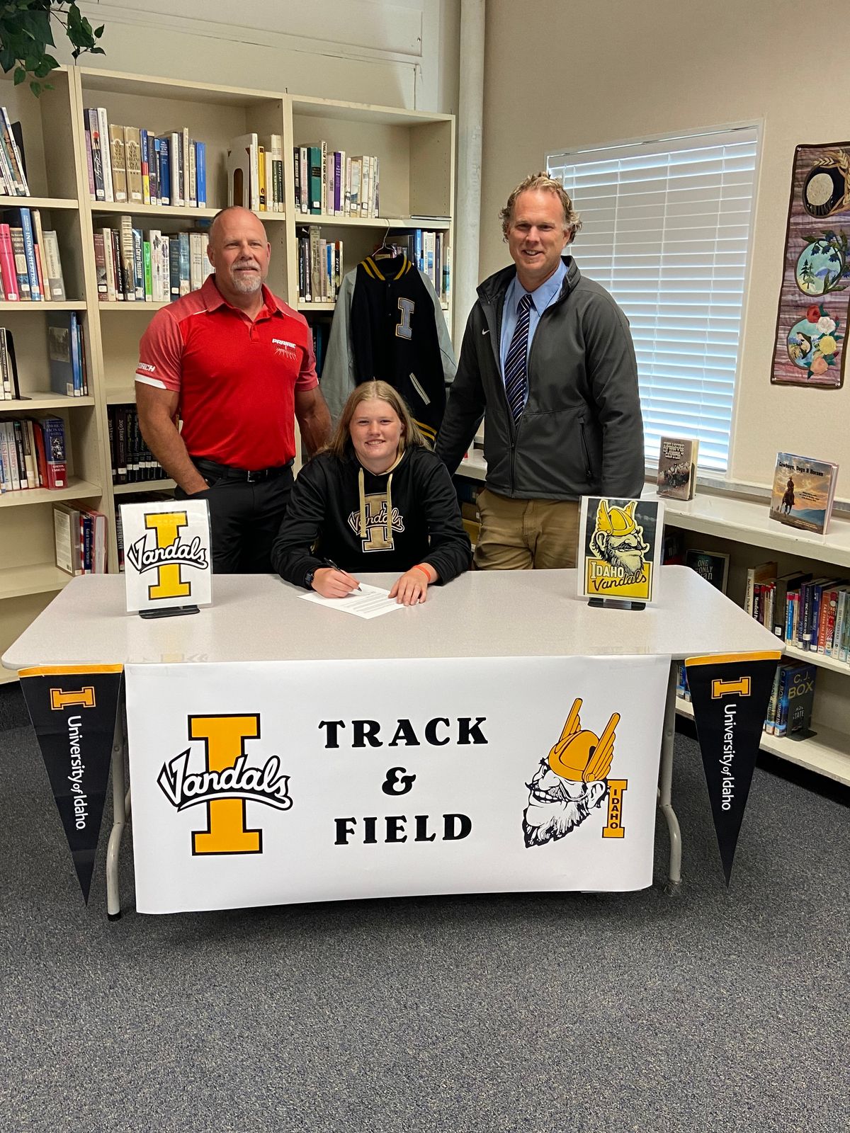 New team, familiar faces for Prairie thrower Elven at Idaho