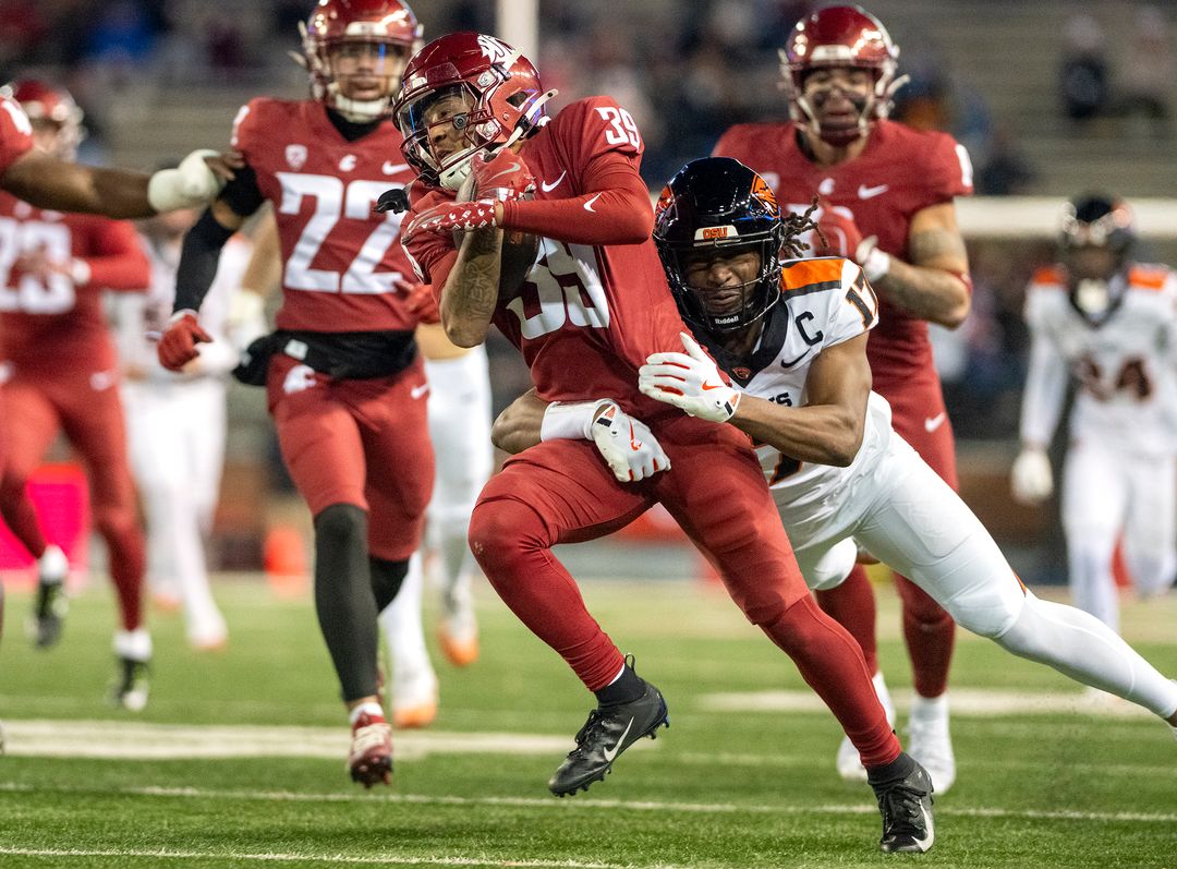 Wazzu football re-signs WR Freeman for 2026 season