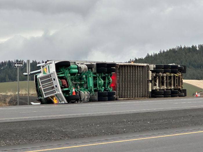 UPDATED AT 9:34 A.M.: Semitruck overturns south of Moscow