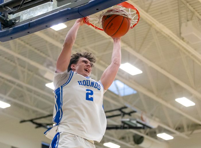 Hounds ground Eagles in boys basketball district final
