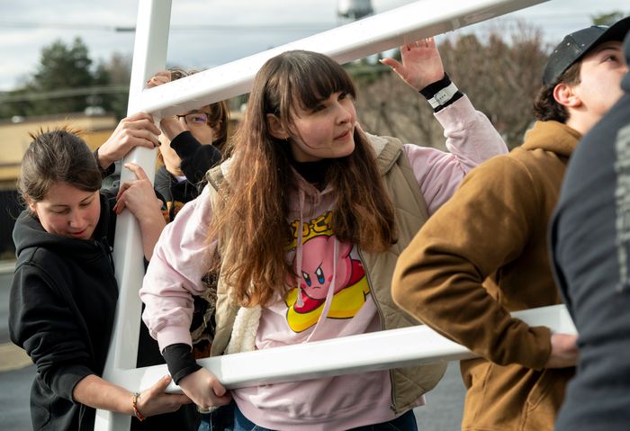 WSU students help give nonprofit a lift