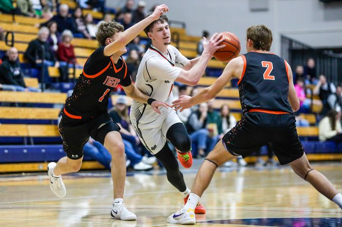 Kendrick reaches first Avista final in school history with win over Cl...