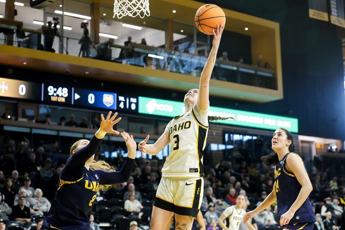 What to watch for as March Madness arrives early for local b...