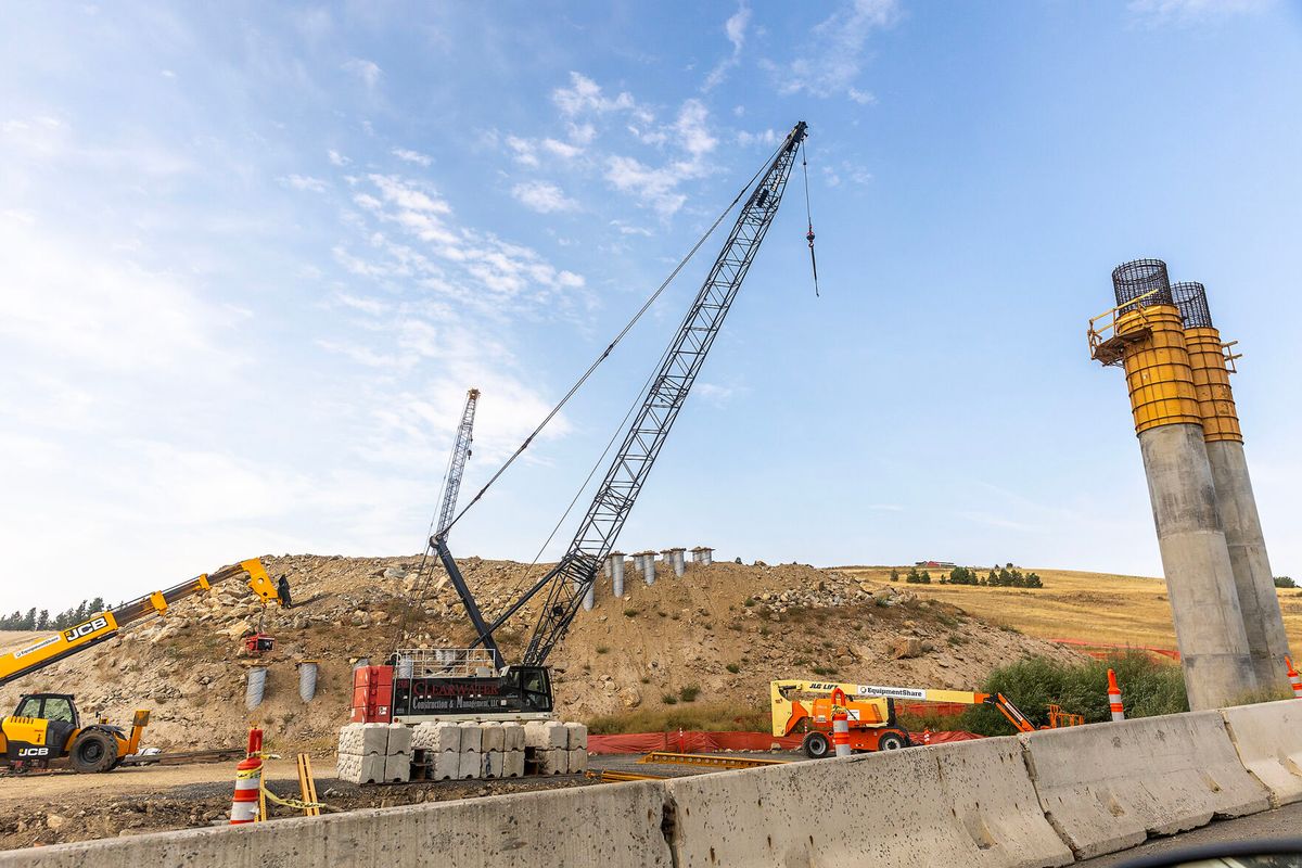 Highway to Moscow work continues during wait for permits