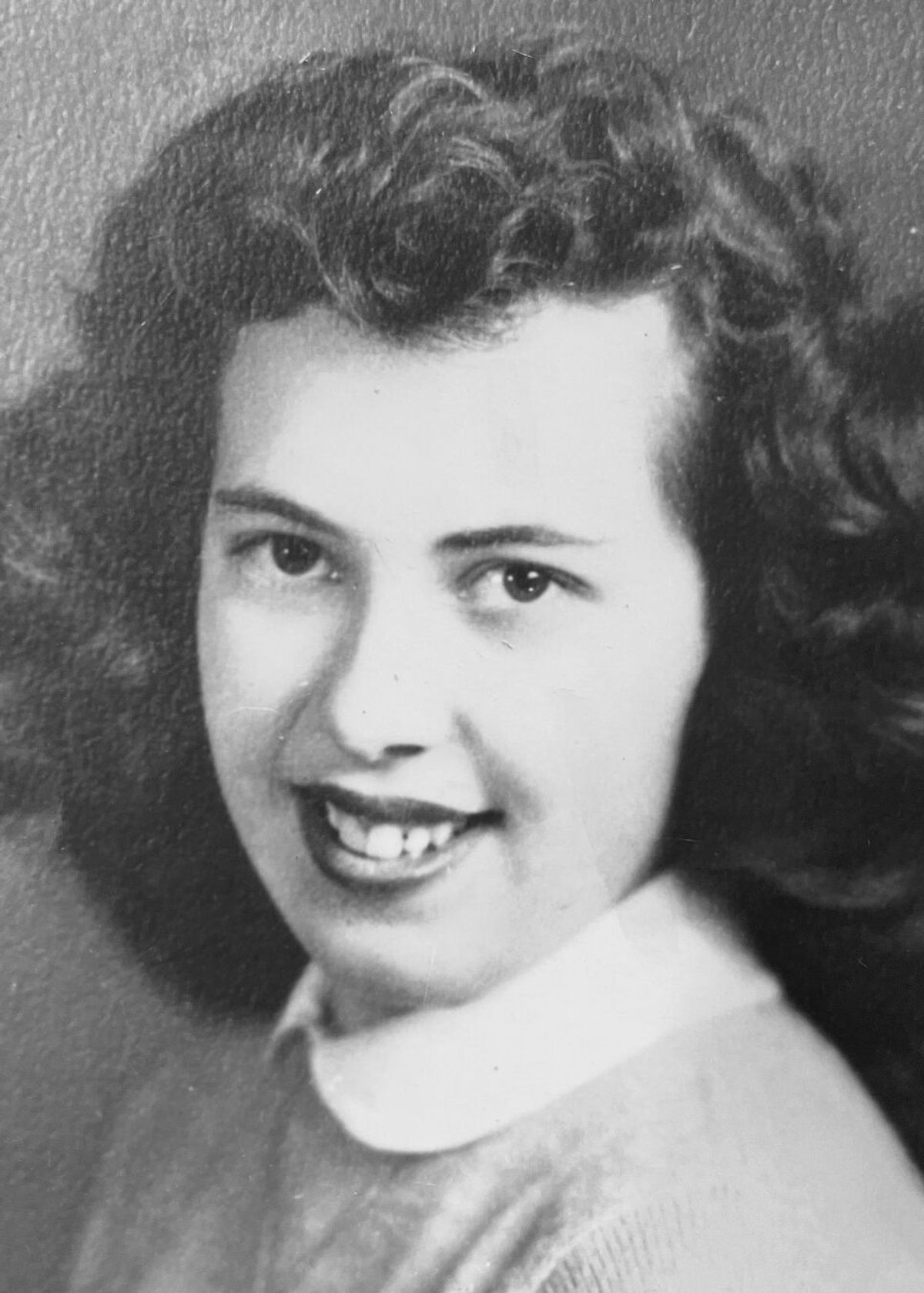 Alice Lorraine Hites