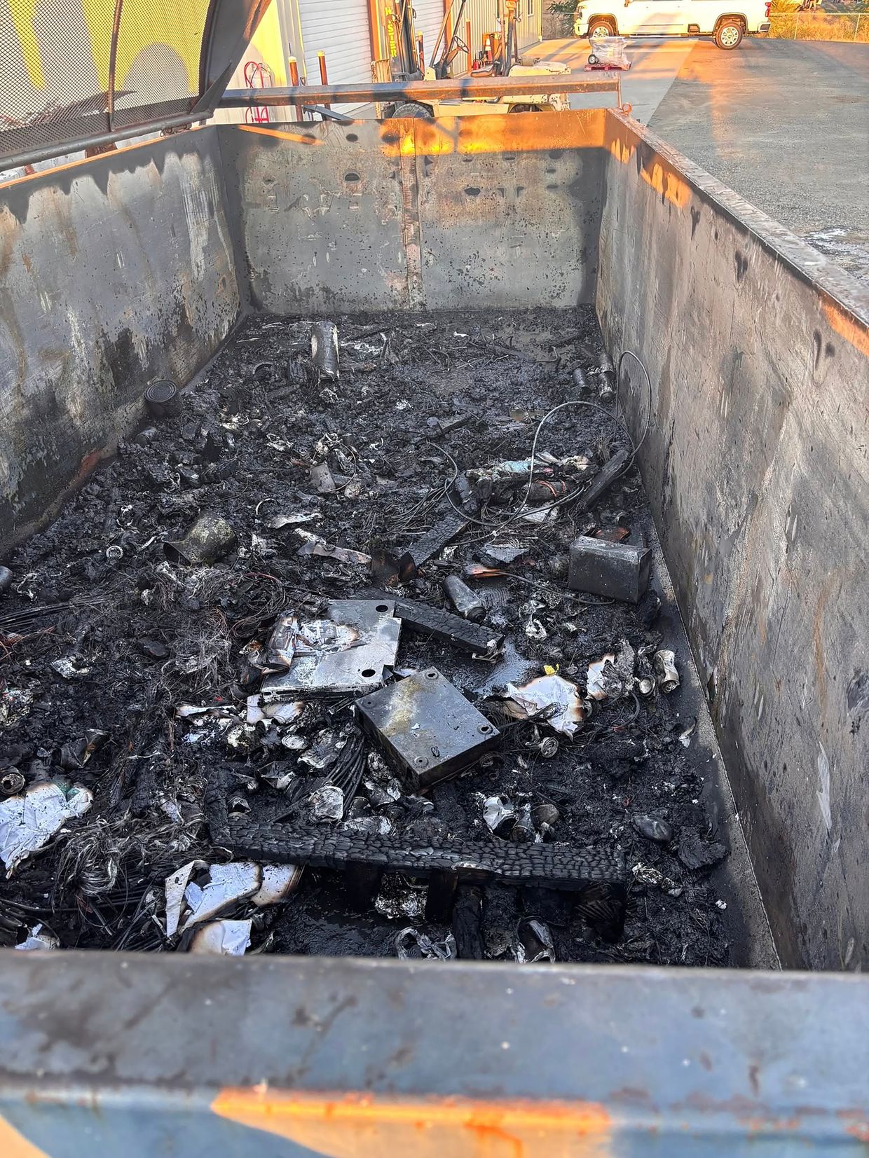 Combustion of oily rags appears to cause fire