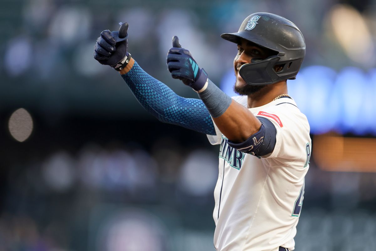 Rodríguez, Raleigh homer back-to-back to jump start Mariners