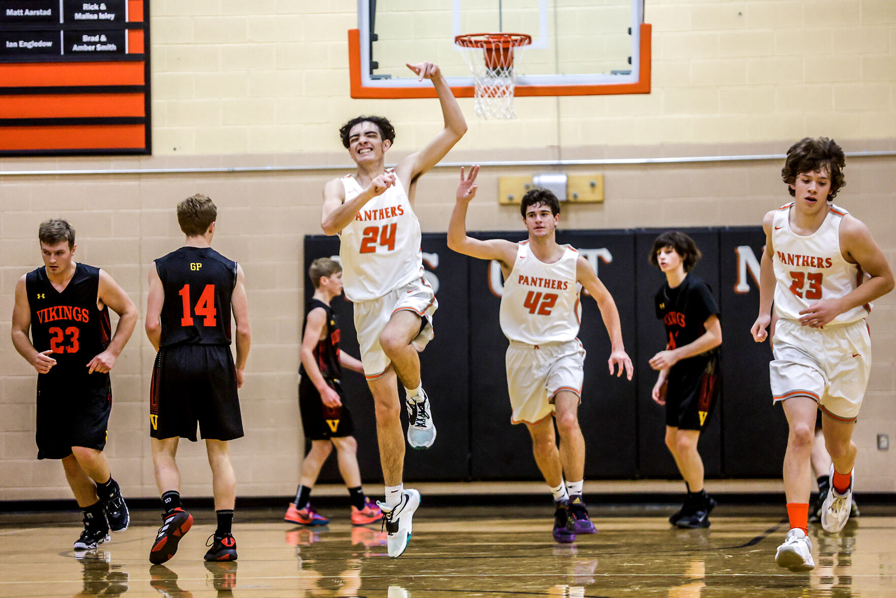 Panthers feed off home crowd