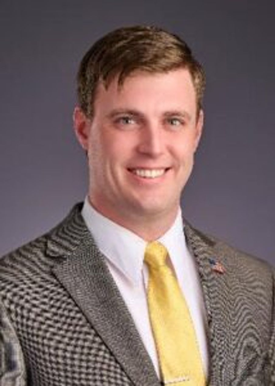 Senate kills bill to back pregnancy crisis work