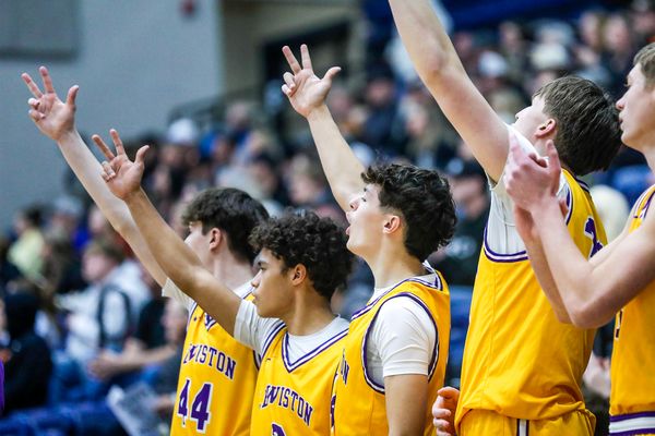 Lewiston boys are back atop the Avista Holiday Tournament