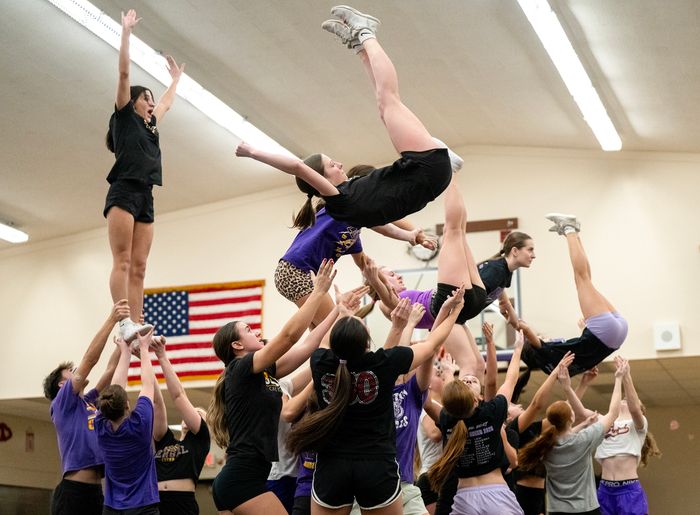 Lewiston High cheer takes national stage